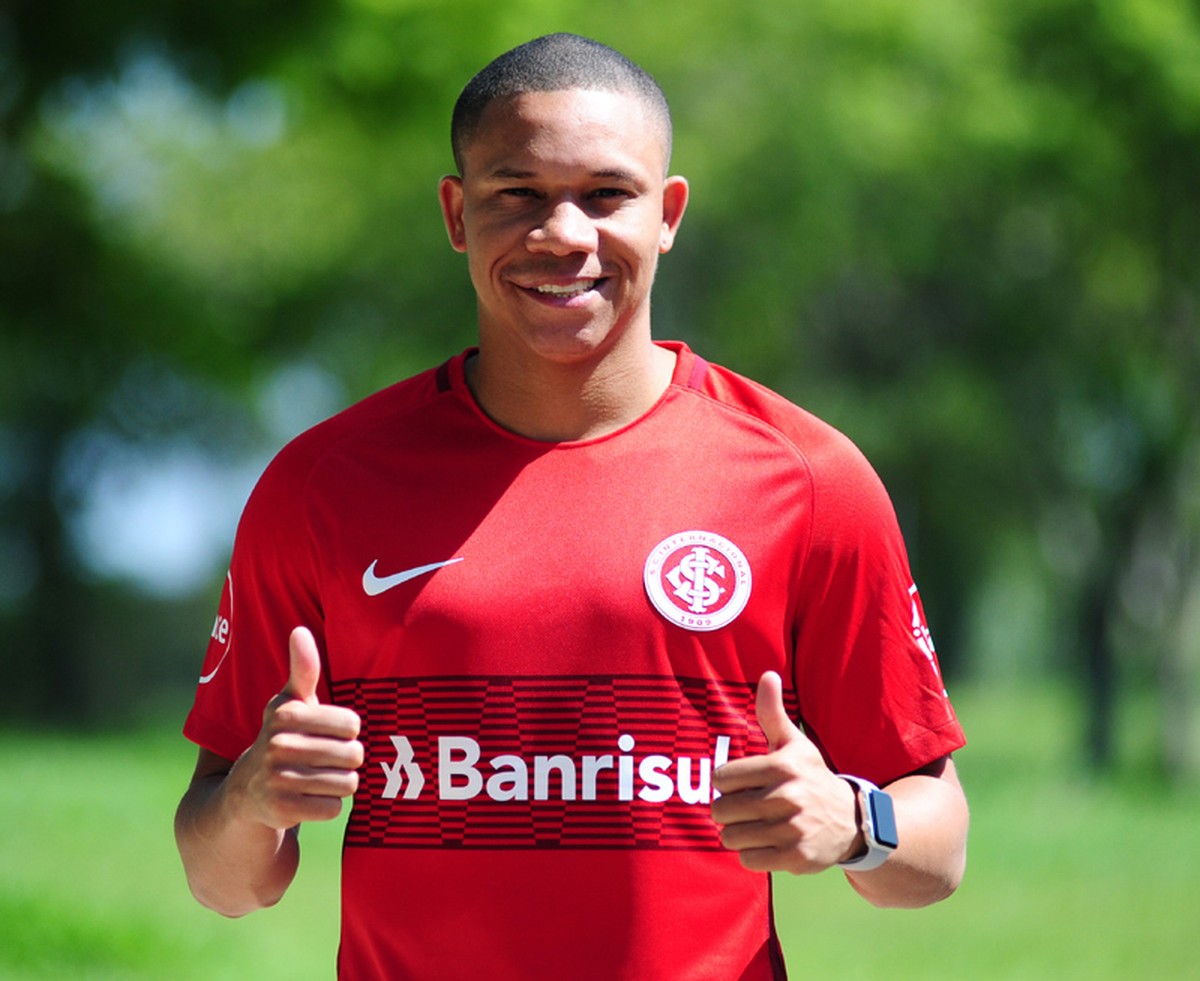Mais um reforço: Inter oficializa contratação de Wellington Silva ...