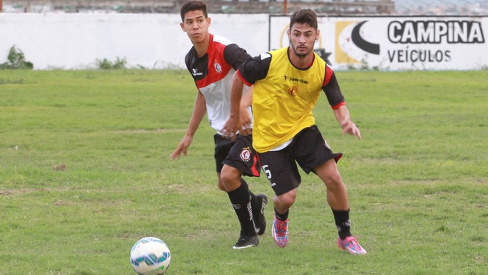 Com lesão no joelho, Modesto deve passar por exame nesta quarta-feira