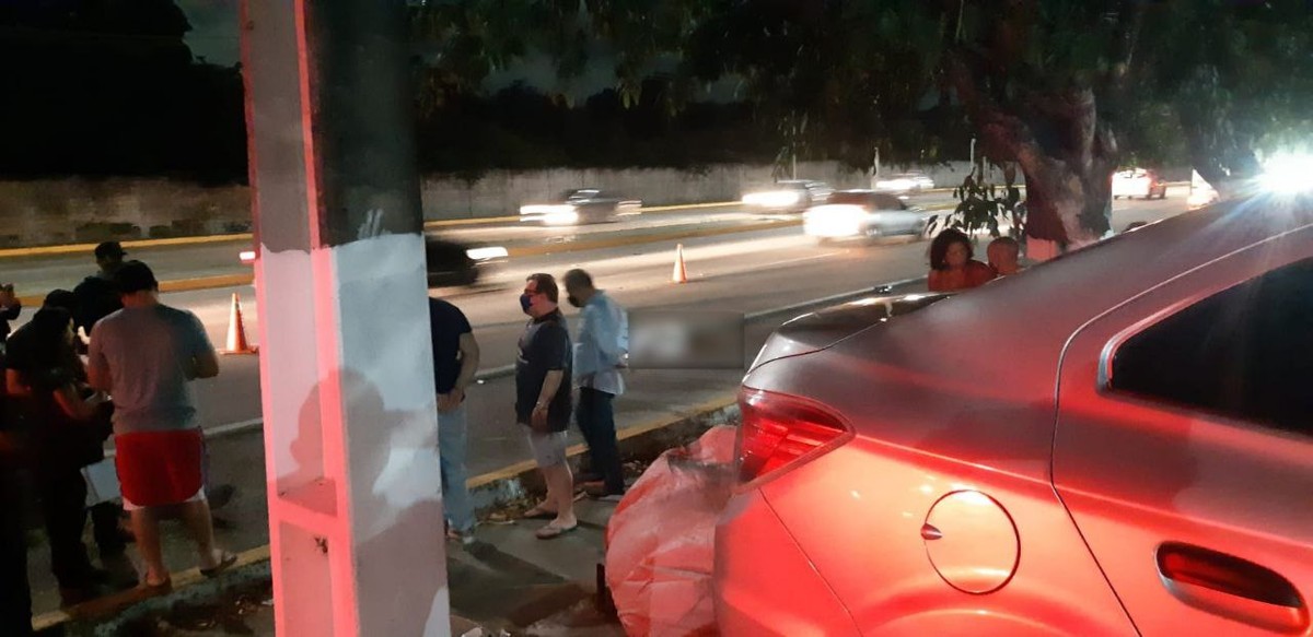 Pedestre morre após ser atropelado por carro ao tentar atravessar avenida em Fortaleza | Ceará | G1