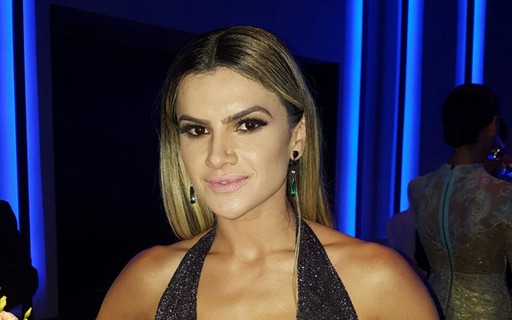 Mirella Santos Leva Decote Até Umbigo E Rouba A Cena Em Jantar Quem