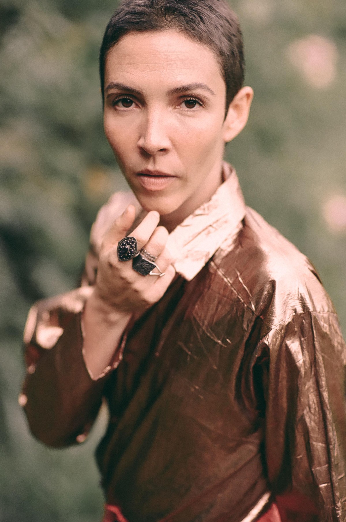 Livia Nery lança o primeiro álbum, 'Estranha melodia', com o selo da ...