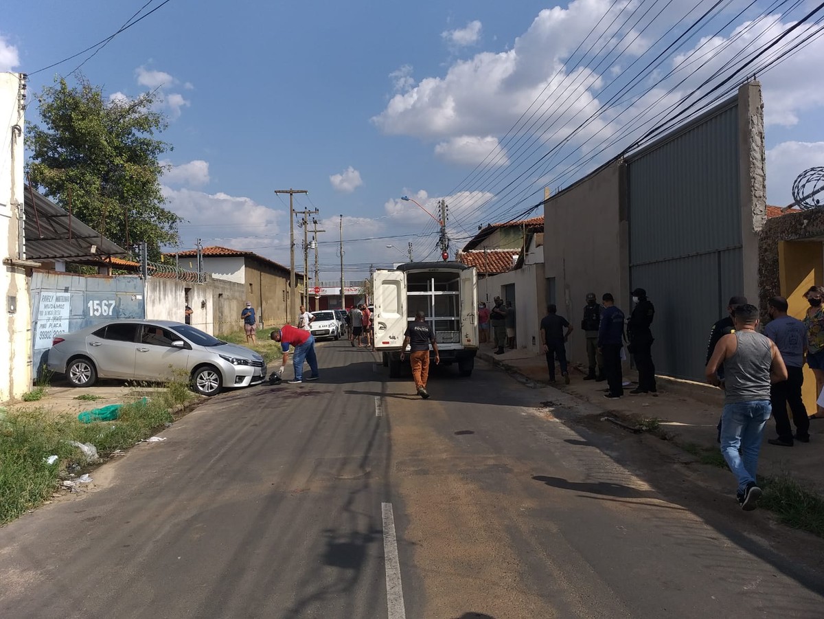 Policial Reage A Tentativa De Assalto E Mata Suspeito A Tiros Em