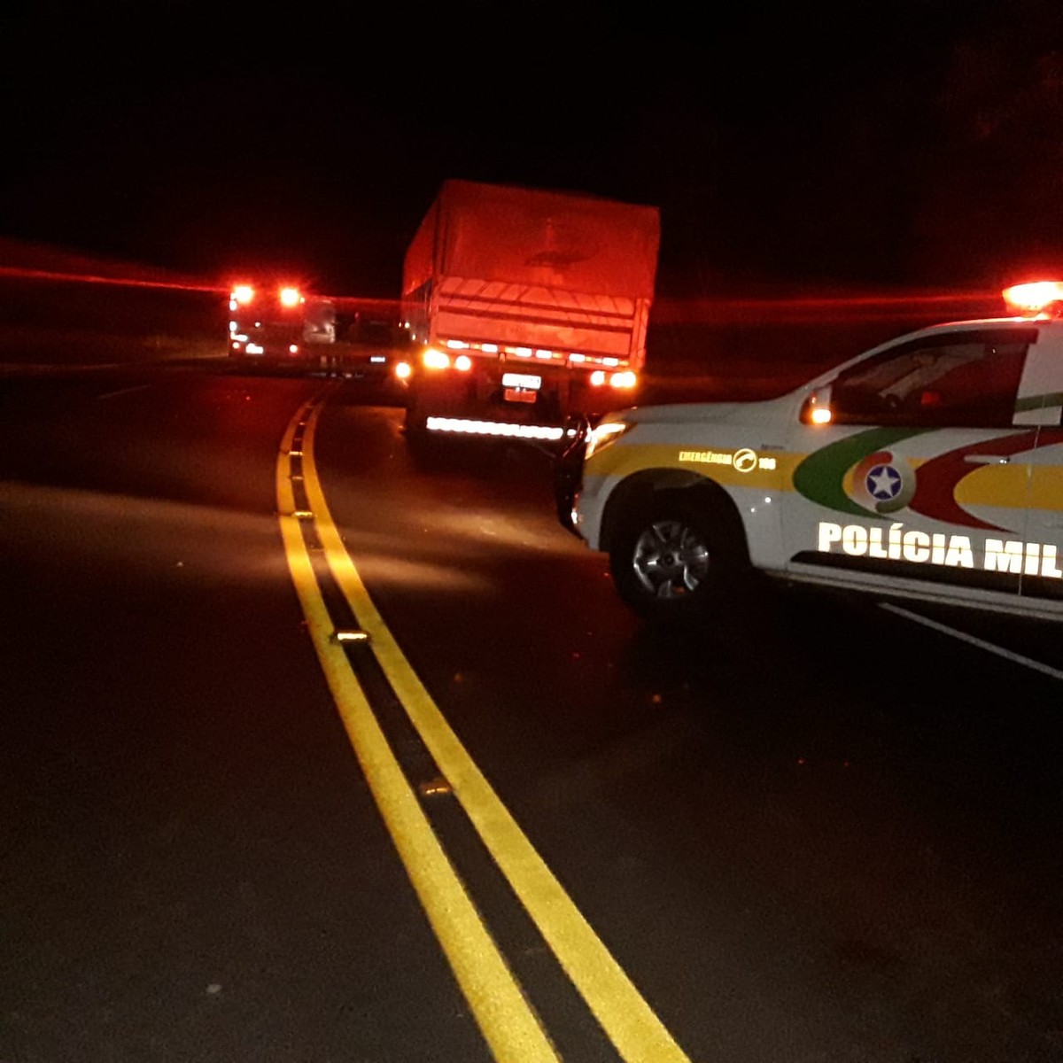 Mulher morre em batida frontal entre caminhão e carro na SC-480 em Chapecó | Santa Catarina | G1