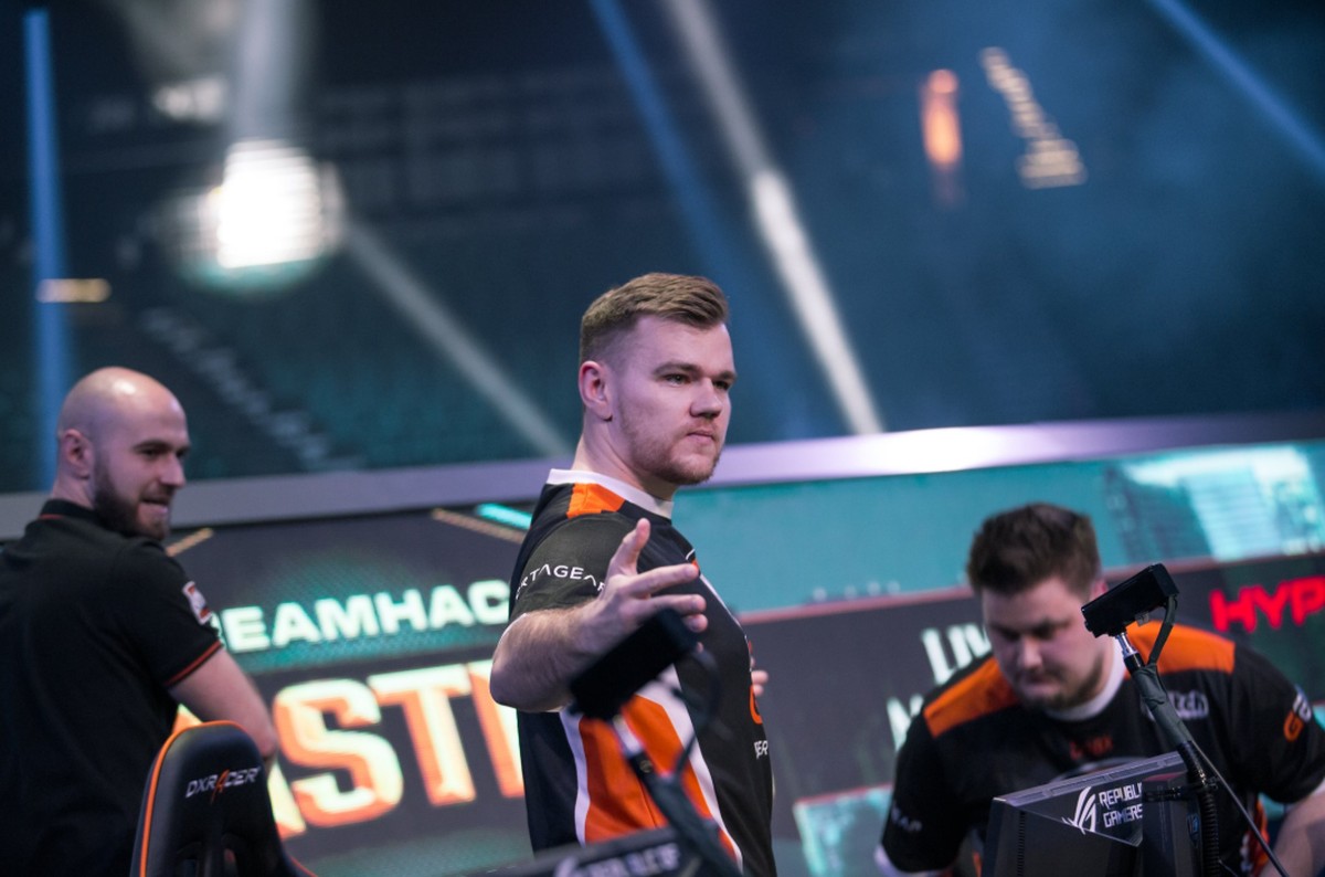 CS:GO: NEO entra na FaZe e assume a posição de capitão; estreia tem ...