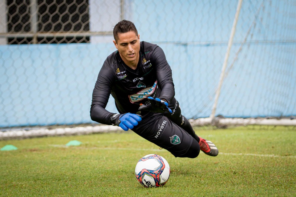 Renan Rocha tem boa evolução, mas ainda é dúvida para jogo contra o ...