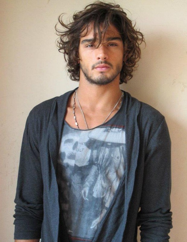 Marlon Teixeira será o único modelo masculino no desfile da Chanel, em ...