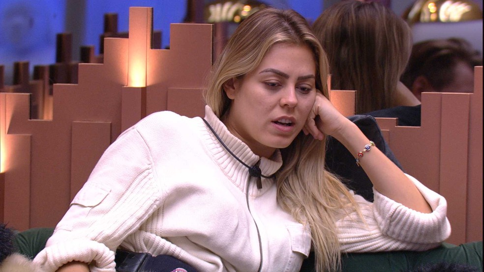 Isabella ensaia discurso, caso seja indicada ao Paredão | casa bbb | Gshow