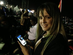 G1 - Peregrinos fazem 'vigília high-tech' em Copacabana durante JMJ ...