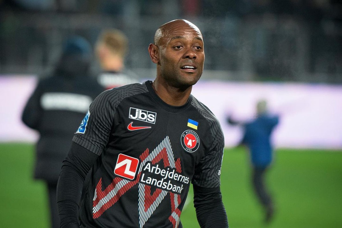 Vagner Love fecha com o Sport e viaja nesta quarta ao Recife | sport | ge