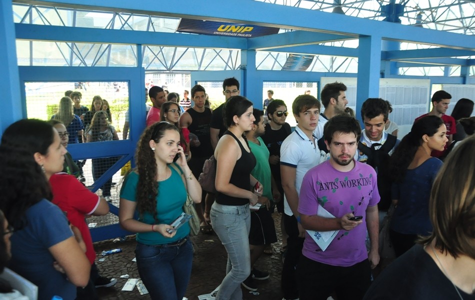 G1 - Estudantes consideram 2ª fase da Unesp ‘razoável' em Rio Preto, SP ...