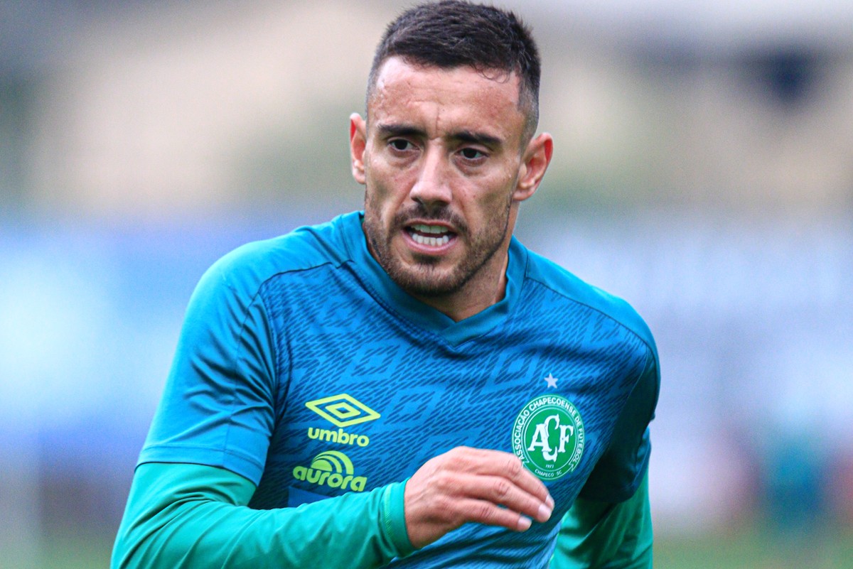 Alan Ruschel recusa oferta do Avaí e permanece na Chapecoense | futebol ...