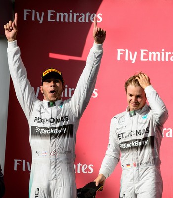 Rosberg admite que "poderia ter feito melhor" na briga com Lewis nos ...