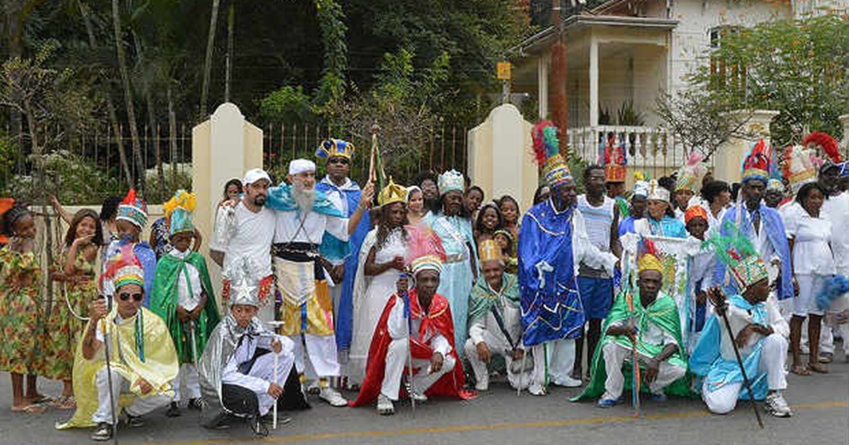 G1 - Congados se reúnem em Ubá e Visconde do Rio Branco - notícias em ...