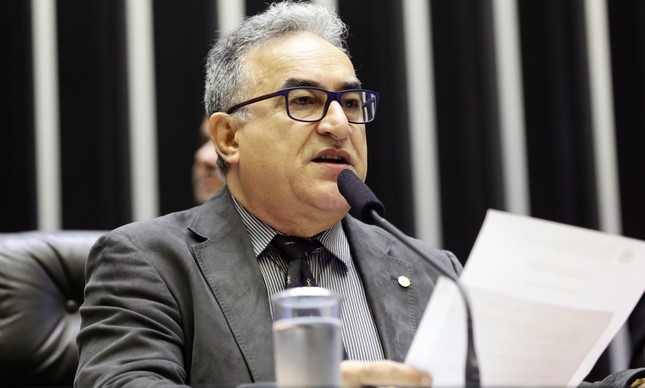 A sombra que paira sobre o líder nas pesquisas em Belém | Lauro Jardim ...