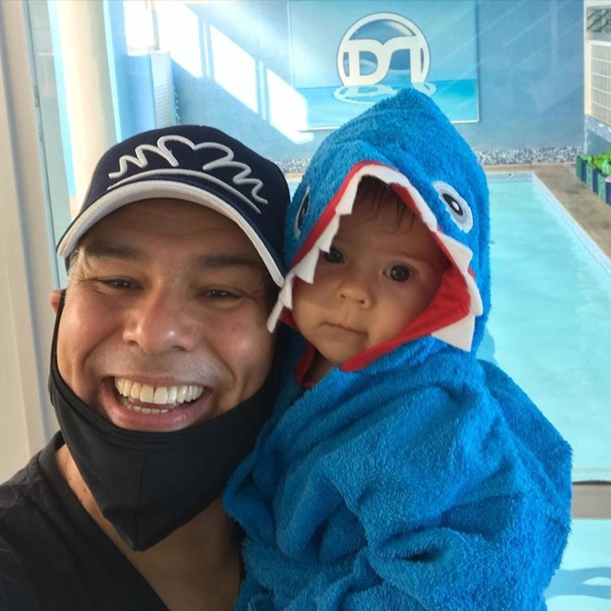 Mauricio Mattar mostra primeira aula de natação da filha | Celebridades ...