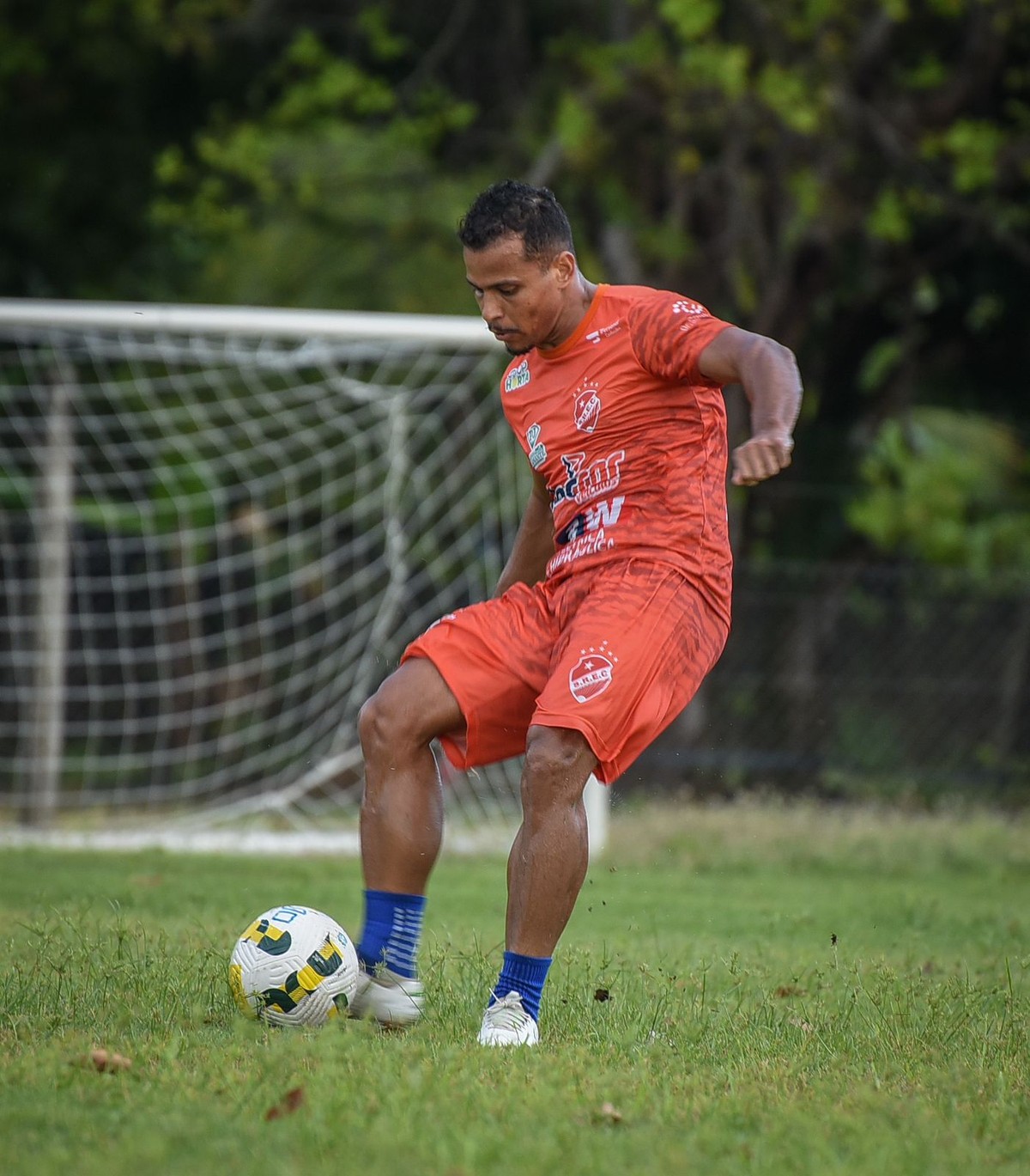 Belão prega respeito ao Cuiabá, mas crê na capacidade do Mundão: "não ...