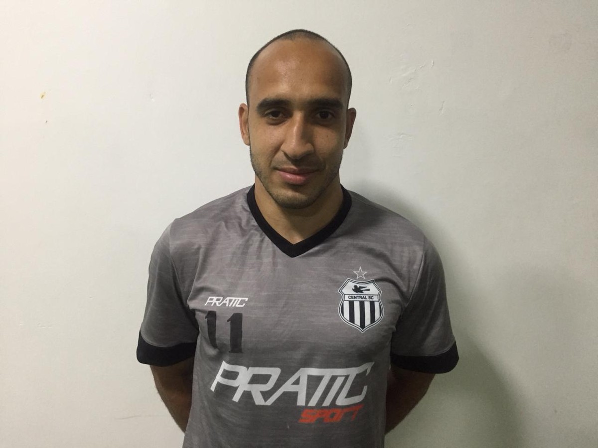 Leandro Costa se recupera de lesão e volta aos treinos | central | ge