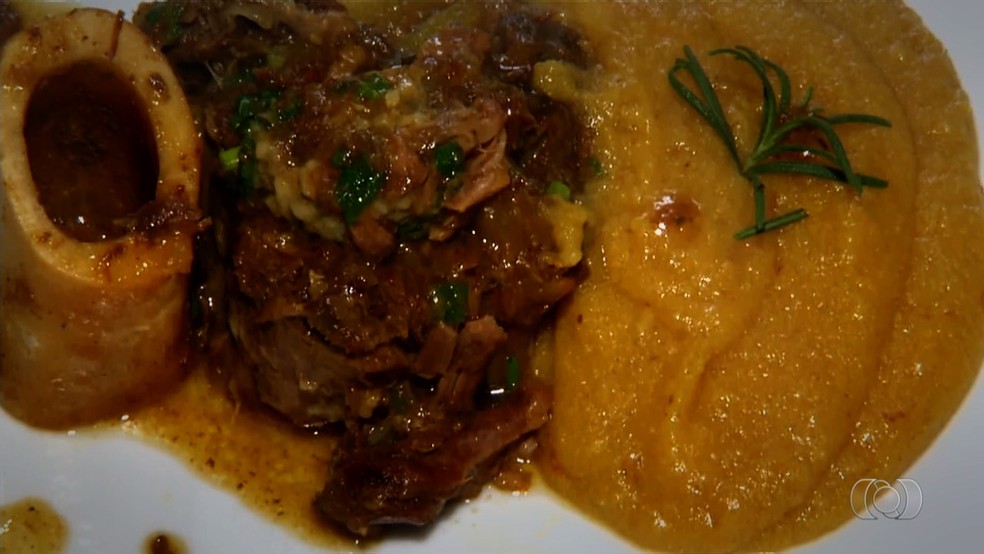 Chef de cozinha ensina como fazer carne de chambari, em Palmas | Goiás | G1