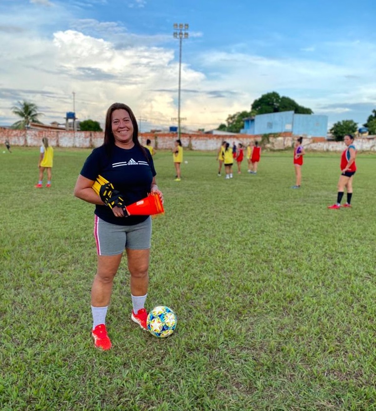 Tricampeã acreana, Neila Rosas assume trabalho no futebol feminino do ...