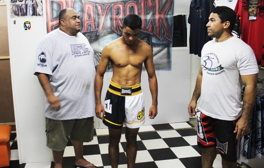 globoesporte - FOTOS: imagens da pesagem das quatro lutas do Dirceu ...