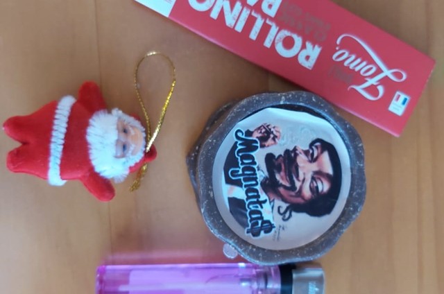 No Rio, o kit-maconha está sendo vendido com um... Papai Noel | Ancelmo ...