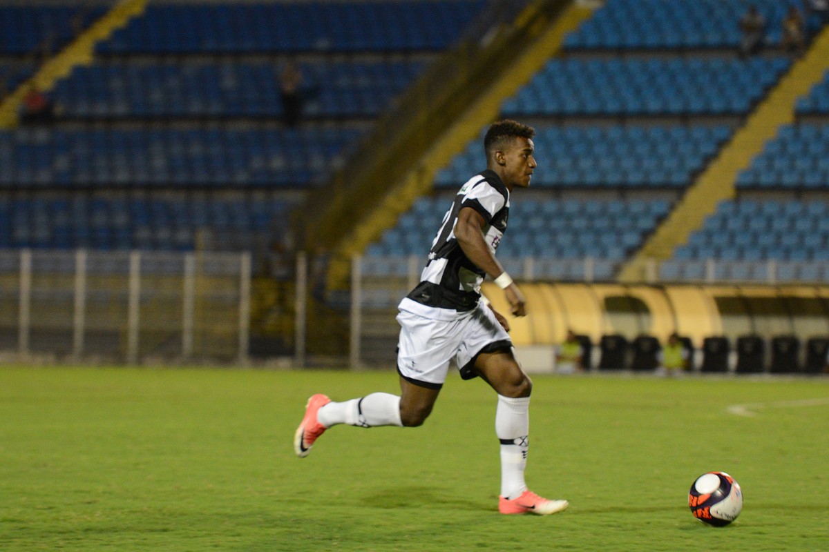 XV anuncia renovação com Danilo Melega e garante um time inteiro para ...