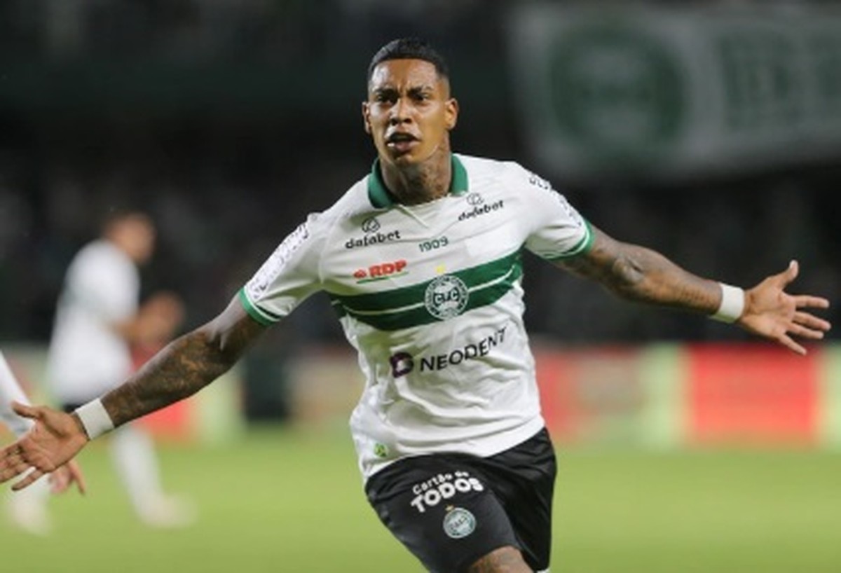 Prints mostram Alef Manga cobrando apostadores por pagamento; jogador ...