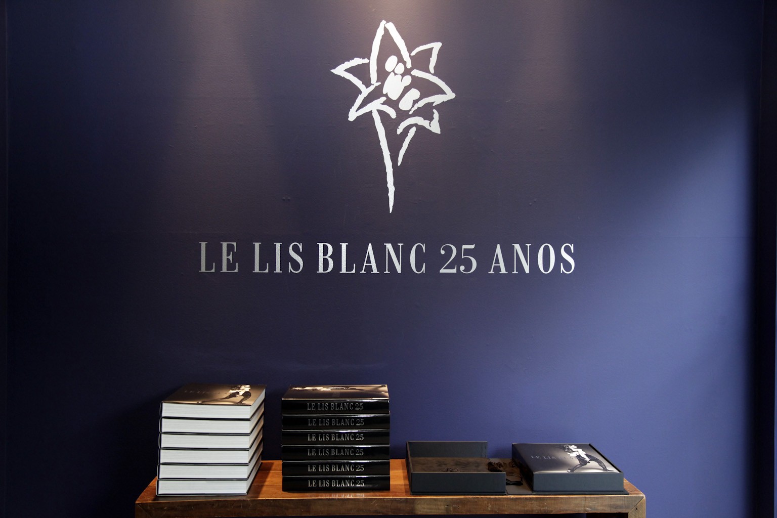 Le Lis Blanc arma festa para lançar livro e exposição de seus 25 anos ...