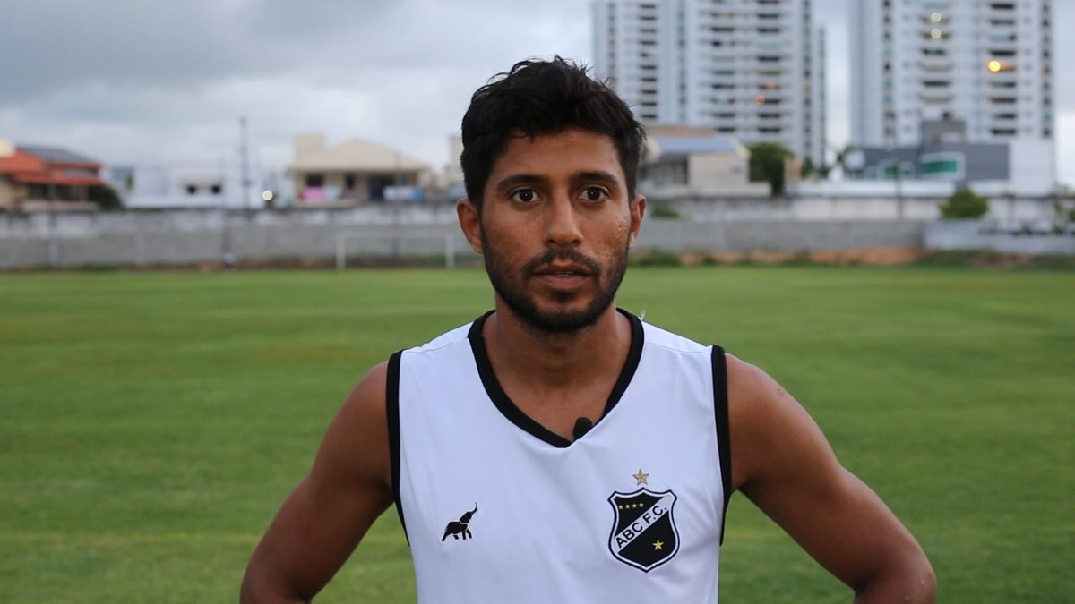 Uma das caras novas do ABC, Raphael Luz é desejo antigo da diretoria | abc | ge