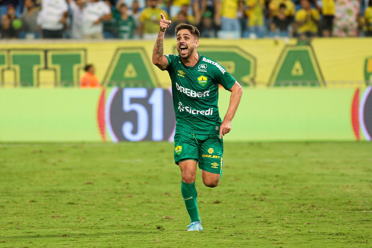 Recordista de jogos no elenco, Gava avalia temporada e celebra marca ...