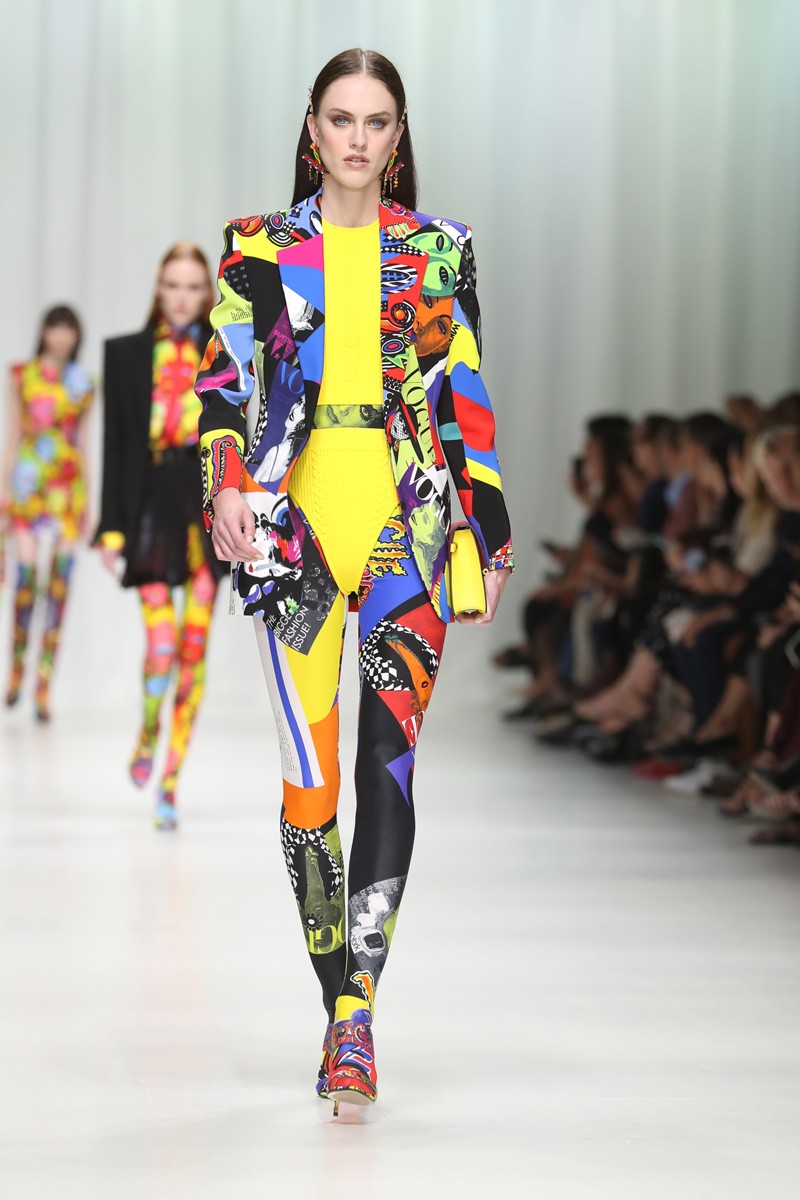 Tribute Collection: edição Limitada de camisetas Versace chega ao ...