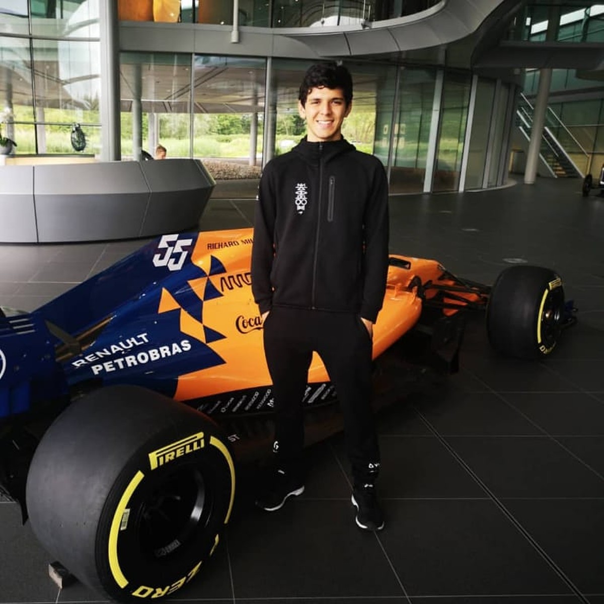 Piloto Igor Fraga defende reputação nas corridas virtuais neste fim de ...