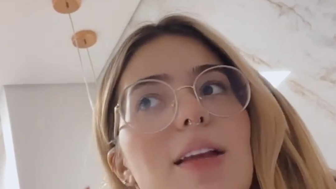 Cleo surge gatíssima com body cavado e fãs vão à loucura | Celebridades ...