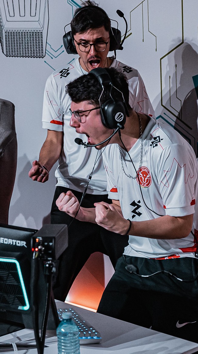 Six Invitational 2023: w7m bate Oxygen e está na grande final | rainbow ...