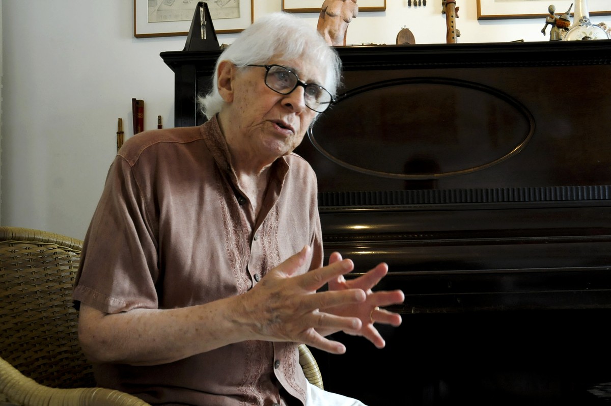 Aos 90, Gilberto Mendes divulga vídeos no YouTube e prepara livro | Eu ...