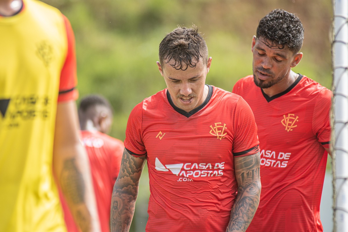 Atacante Wesley Pionteck negocia saída do Vitória | vitória | ge