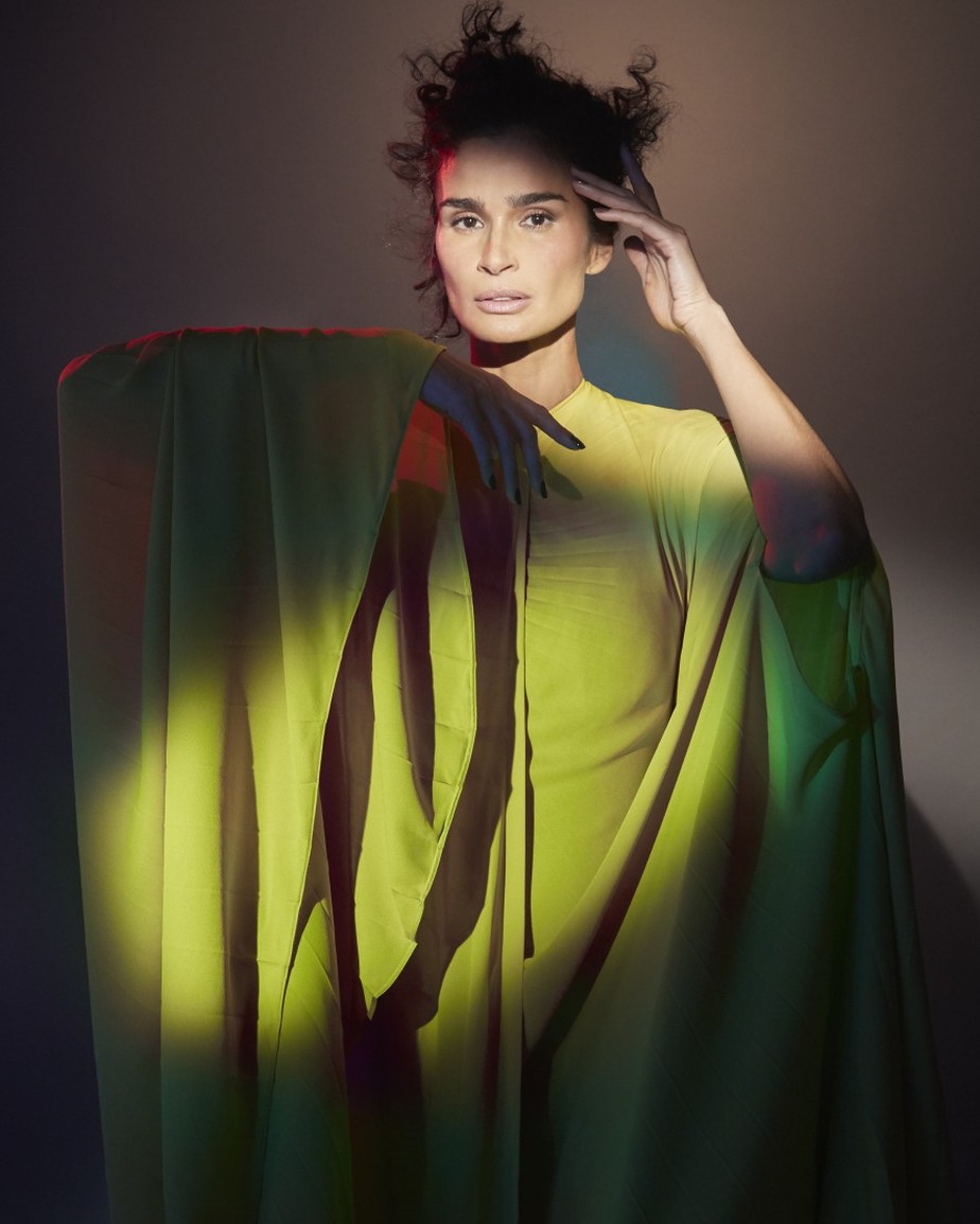 Carol Ribeiro relembra início como modelo e a alegria de descobrir ...