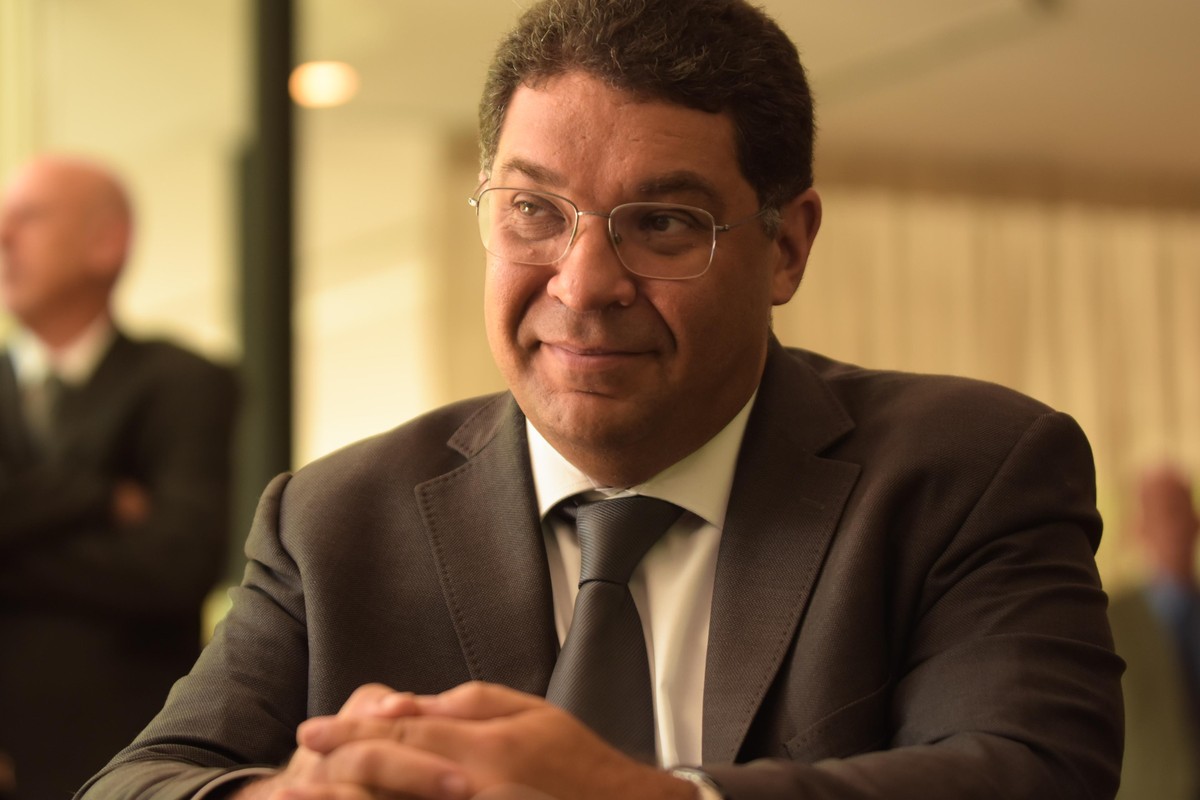 Mansueto diz que vai ficar no cargo para ajudar a aprovar as reformas ...