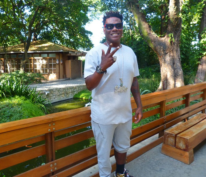 MC Sapão conta como mantém a dieta até quando está viajando - notícias ...