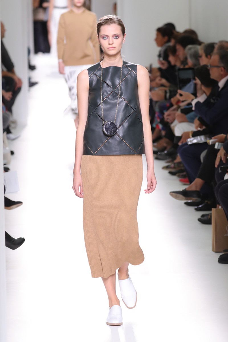Hermès alia clássico atemporal da marca a desejos do momento | Desfiles ...