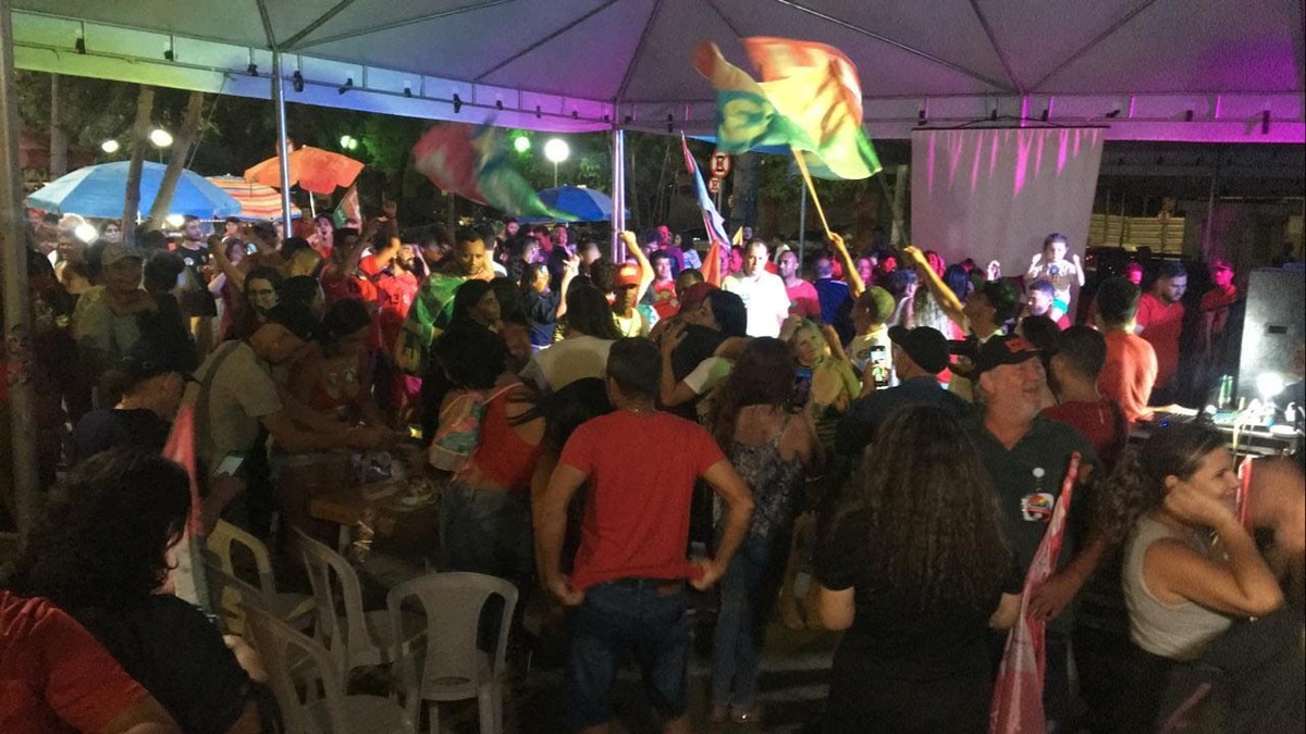 Eleitores Comemoram Vitória De Lula Em Montes Claros E Curvelo Grande