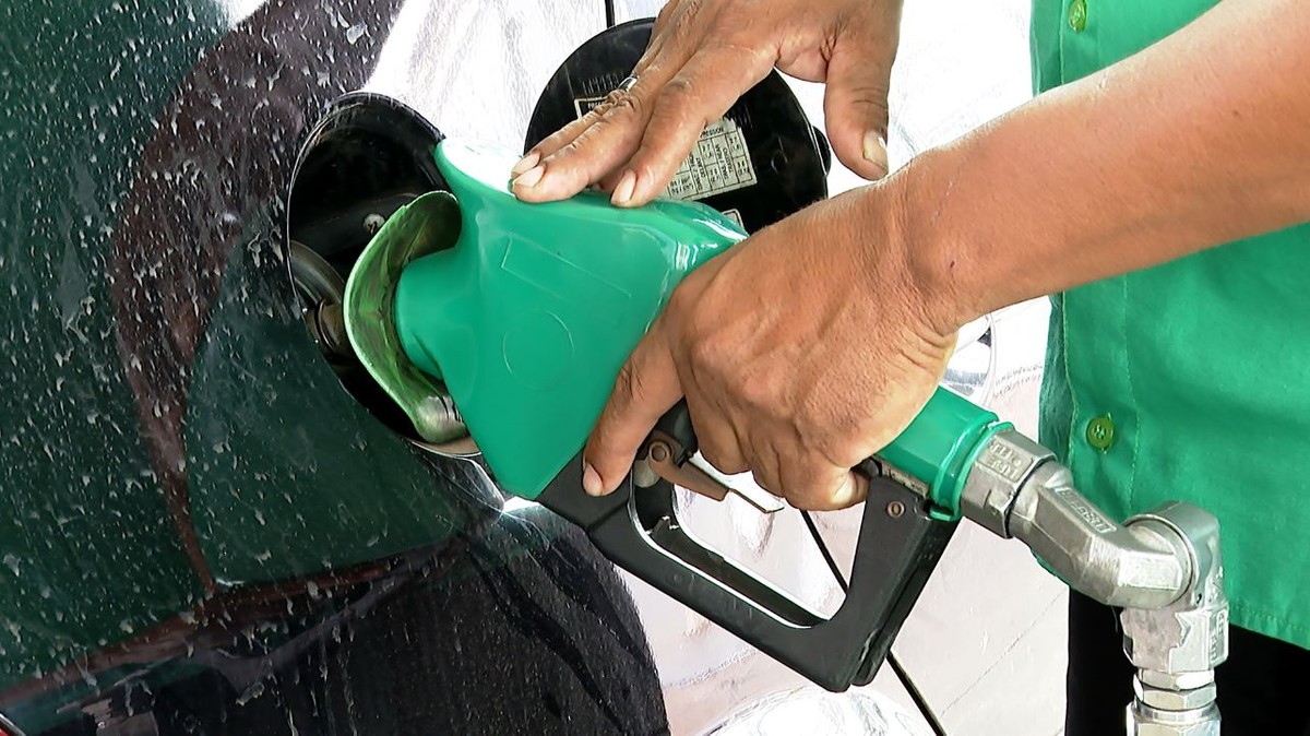 Etanol ou gasolina? Veja em quais estados abastecer com álcool é mais ...
