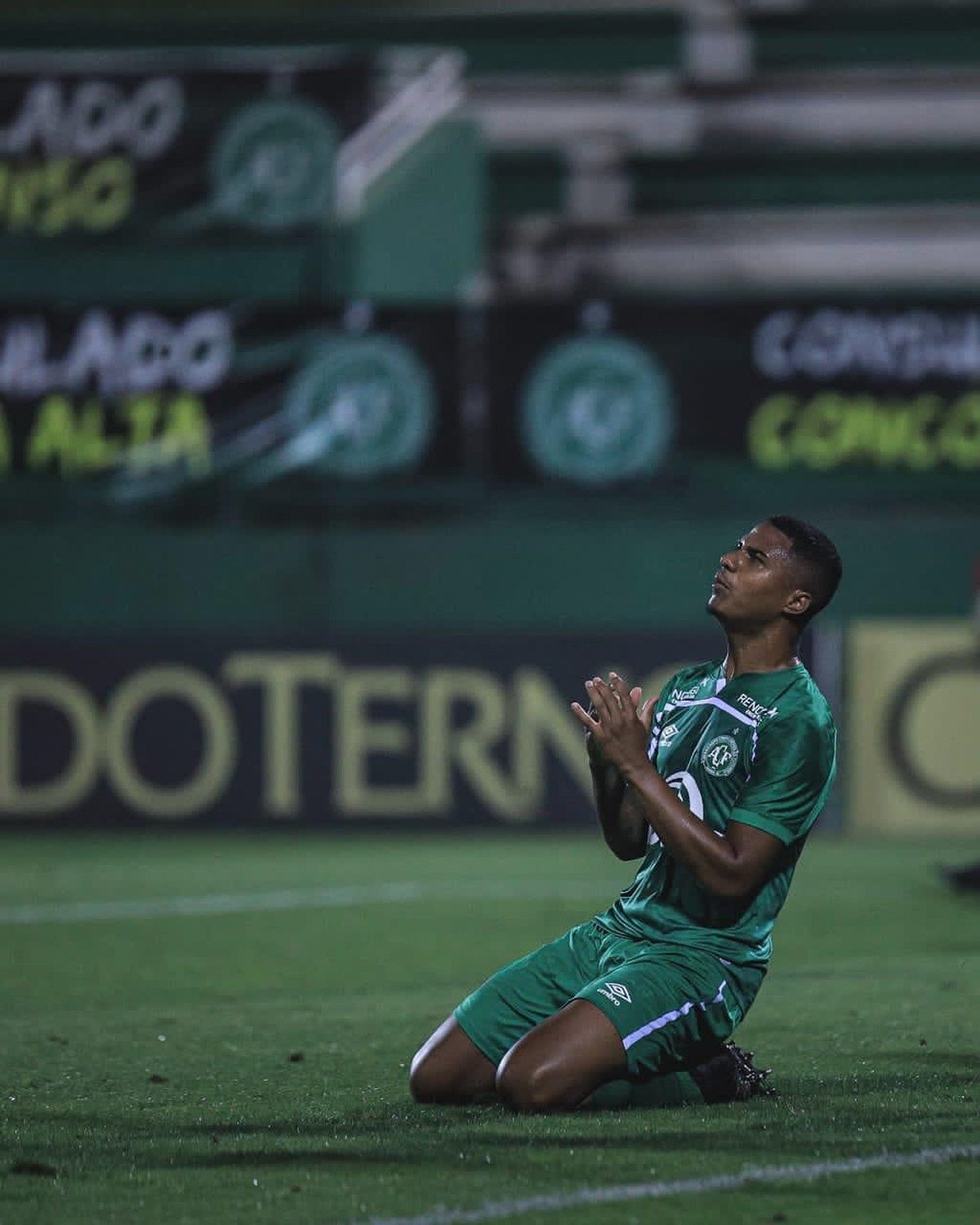 Derlan exalta acesso da Chape e agradece por “fazer parte de um momento ...