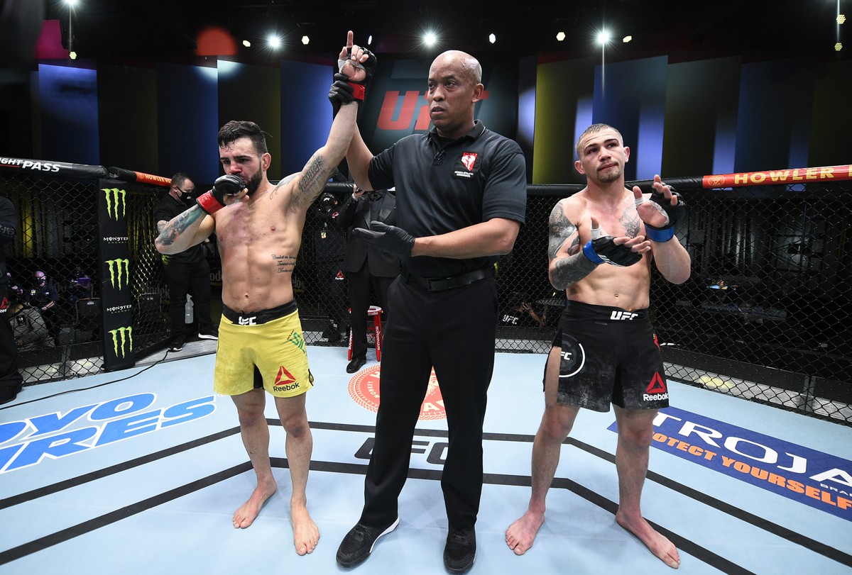Após atuação de gala no UFC, Bulldoguinho quer luta contra Benavidez ...