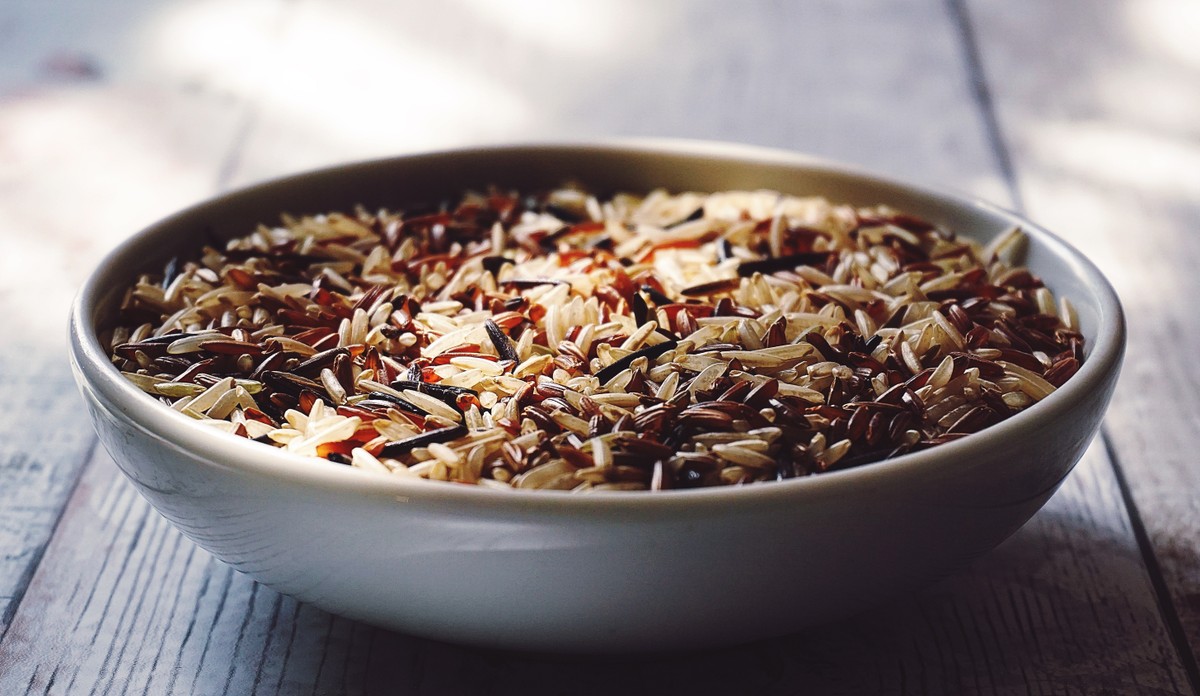 Arroz é alimento milenar e tem cores diferentes; teste seus ...