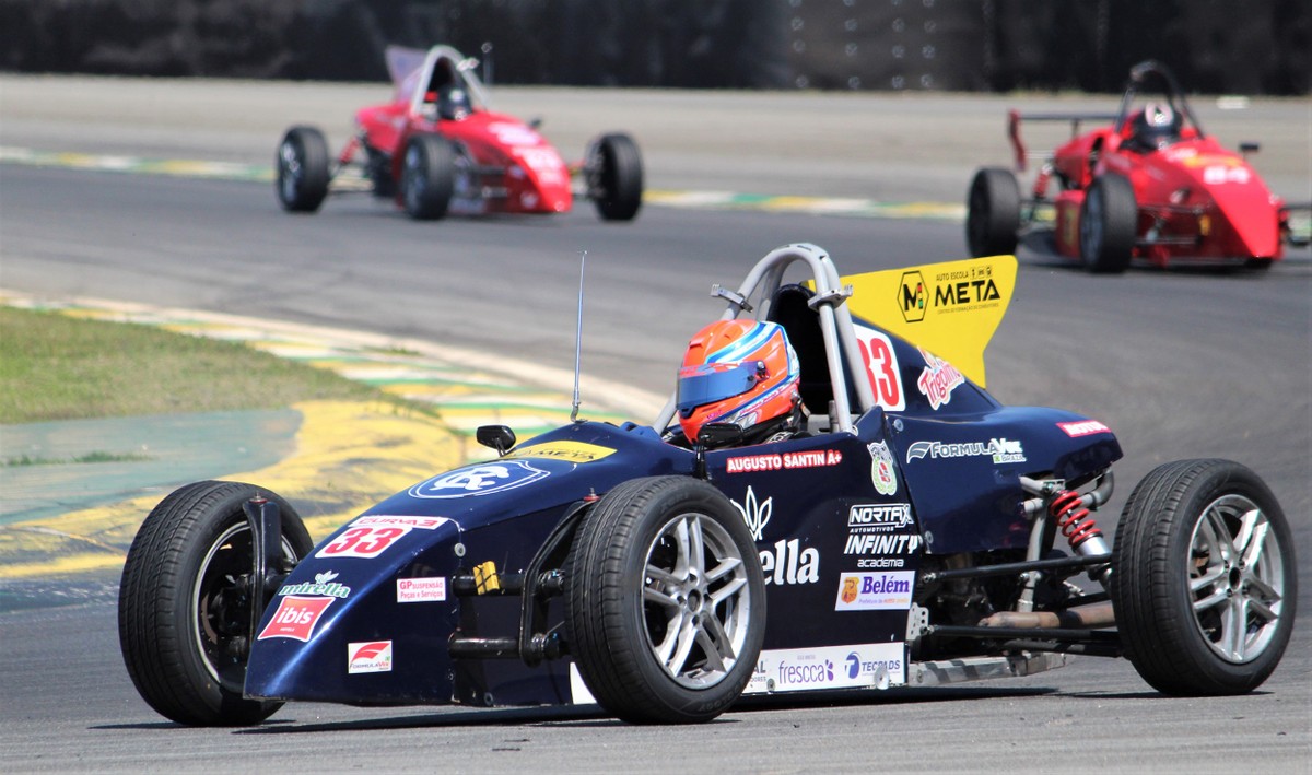 Piloto do Remo garante o vice-campeonato na Fórmula Vee | remo | ge
