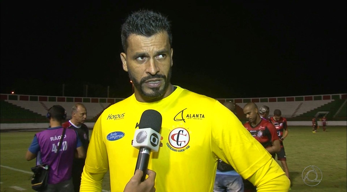 Glédson fala em dever cumprido após empate fora de casa e permanência ...