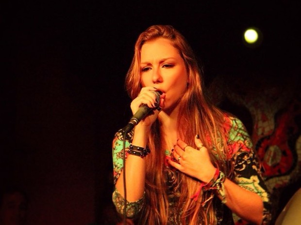 G1 - Bella Schneider volta ao Recife para primeiro show após The Voice ...