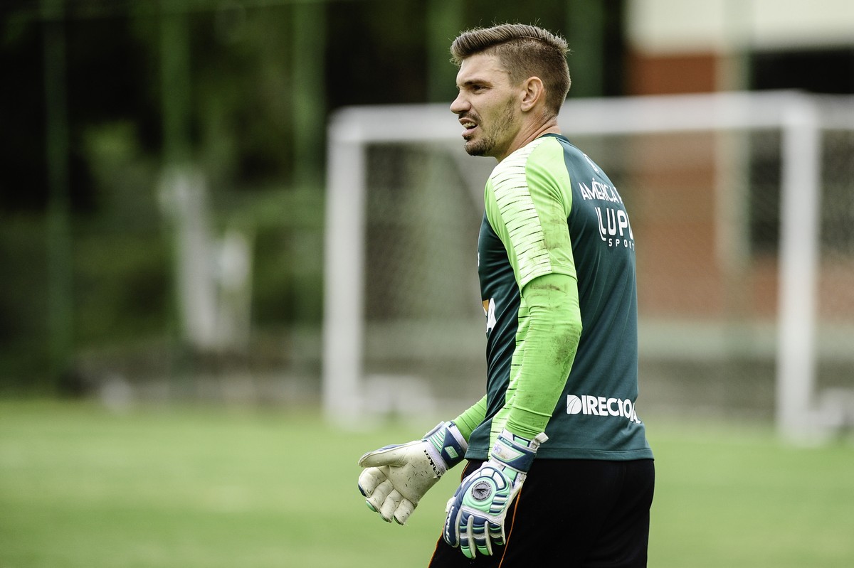 Lesões, cautela e futuro: João Ricardo analisa semestre e projeta volta ...