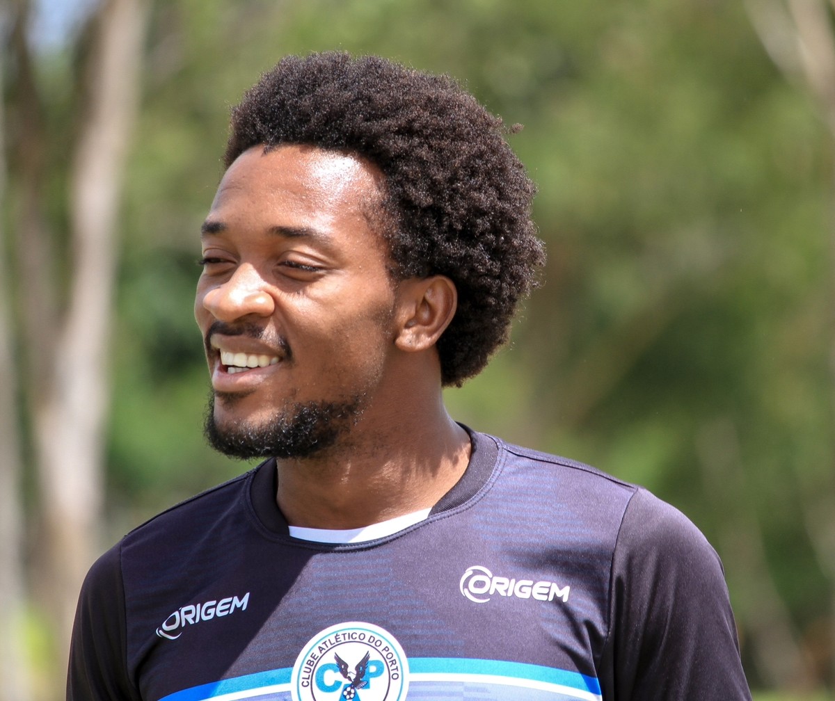 Elizeu fala sobre momento do Porto e cobra mais capricho no último ...